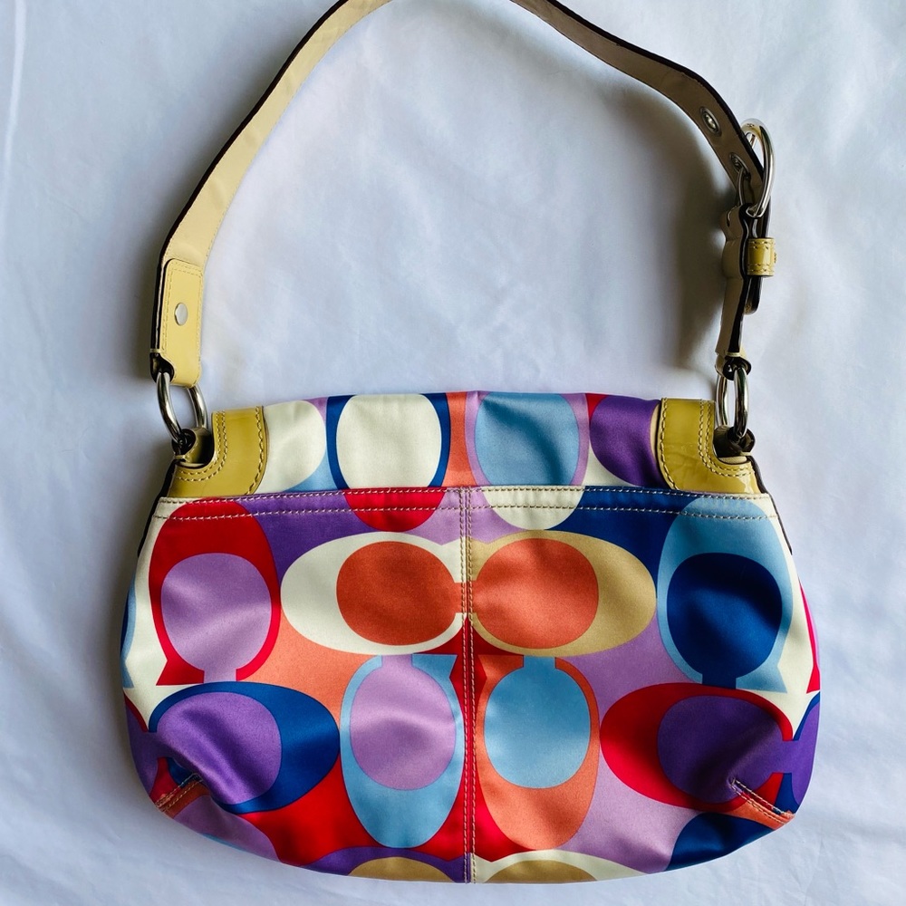 Beautiful Vintage Coach Pocketbook - Gem
